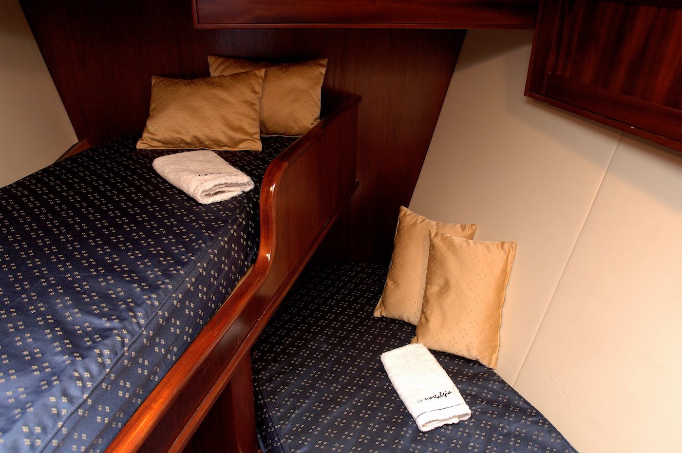 Yacht SERENA, Lagoon Royal | CHARTERWORLD Luxury Superyacht Charters